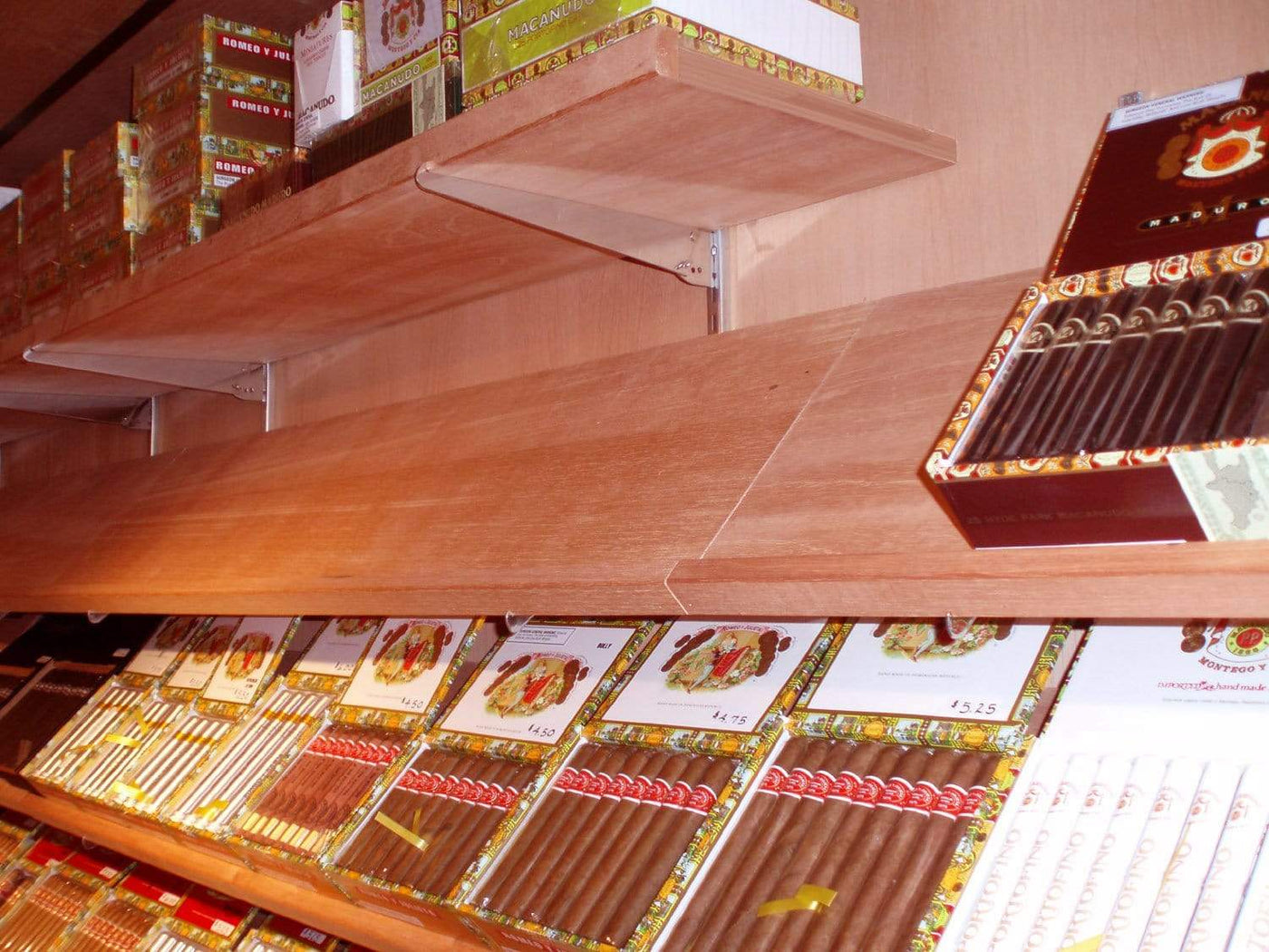 Commercial Walk-In Humidors for Cigar Lounge - Your Elegant Bar